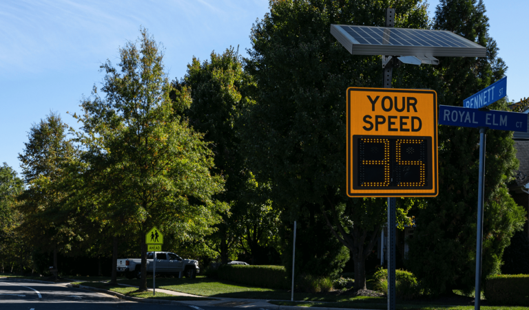 Why Choose Integrated Solar Radar Speed Signs? Comparing Power Options ...
